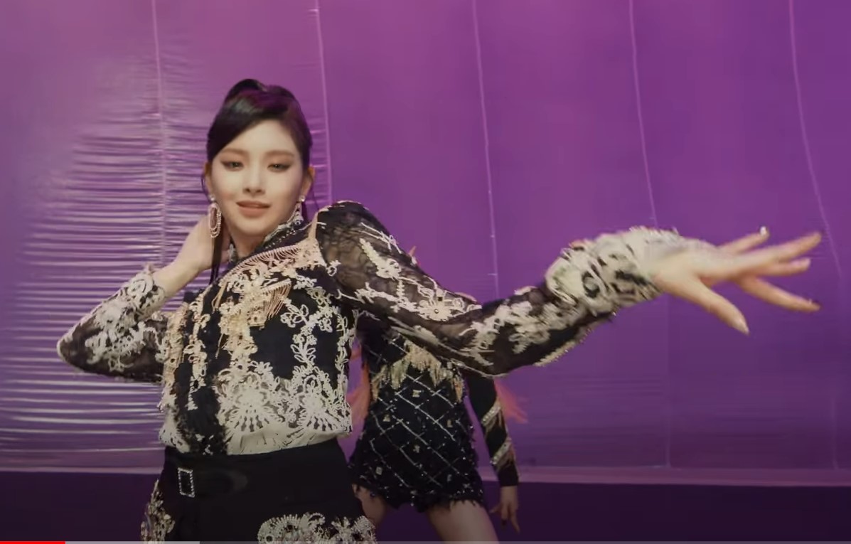 World’s Top 10 Muses 2023 | Sexy Chi